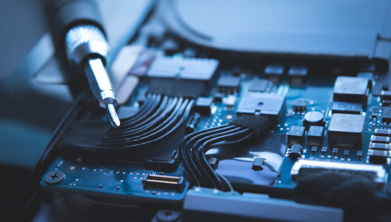 Spotlight: Computer Hardware Engineer | Excelsior University